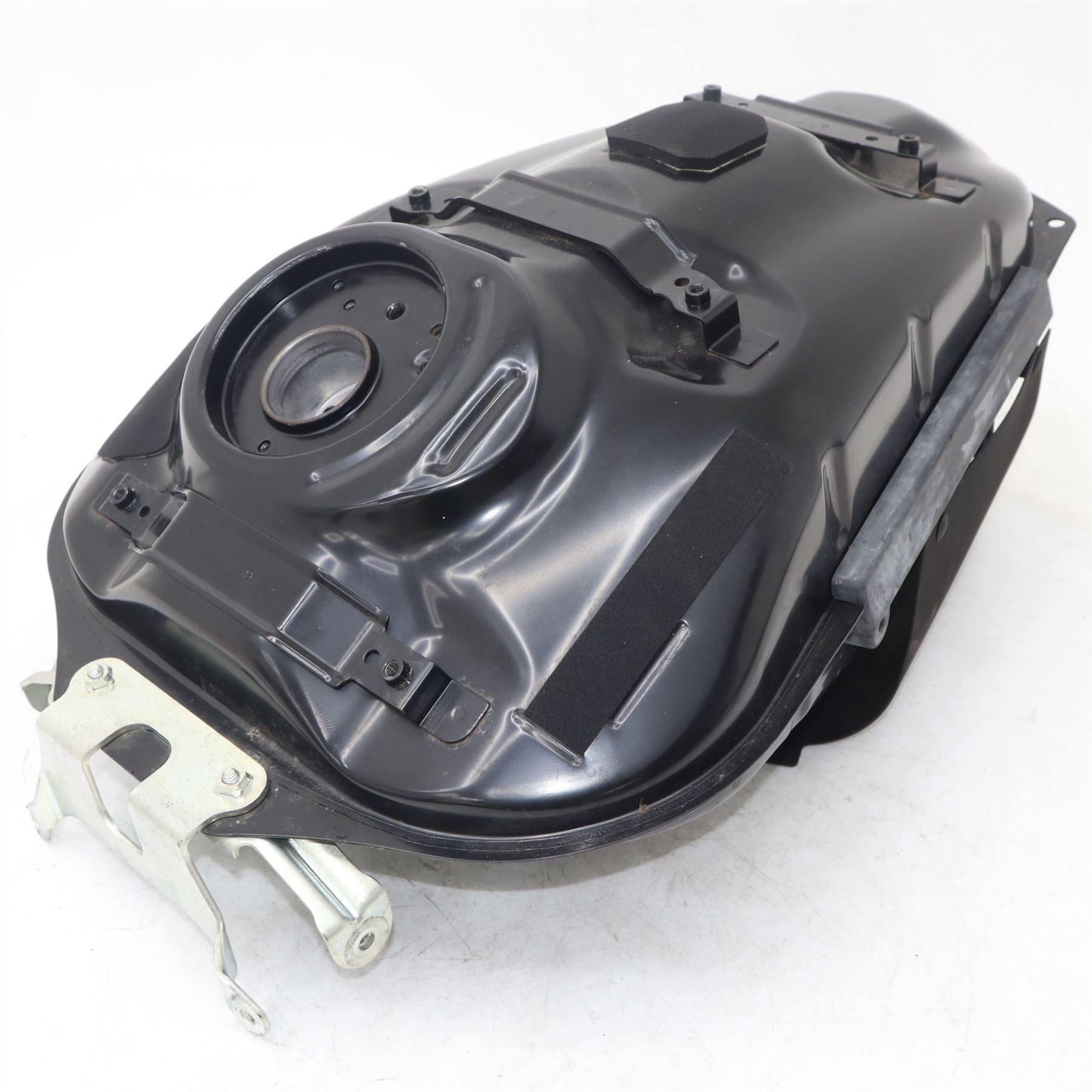 2016-2021 YAMAHA XSR900 Fuel Tank - B90241100100 – Motomine