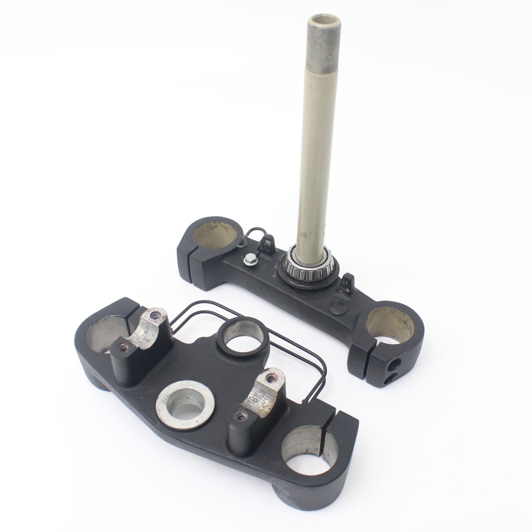 2017-2023 ROYAL ENFIELD HIMALAYAN Top And Bottom Yoke - 890082 – Motomine