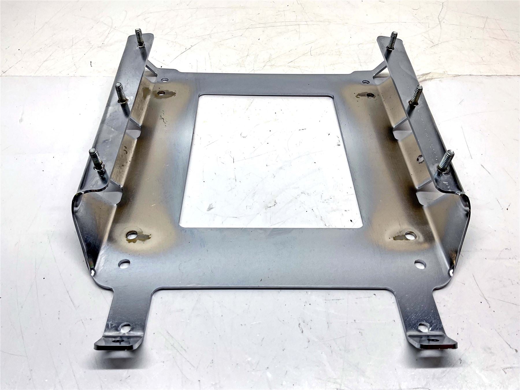 2024 Harley-Davidson Tri Glide Anni Ultra Top Box Mounting Bracket - 9 ...