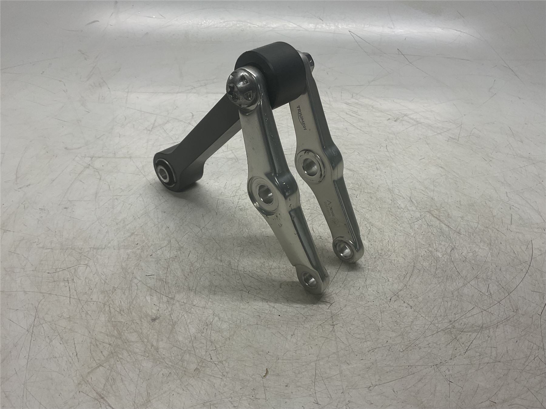 2022 Triumph Bonneville Bobber Rear Suspension Linkage - T2051965 ...