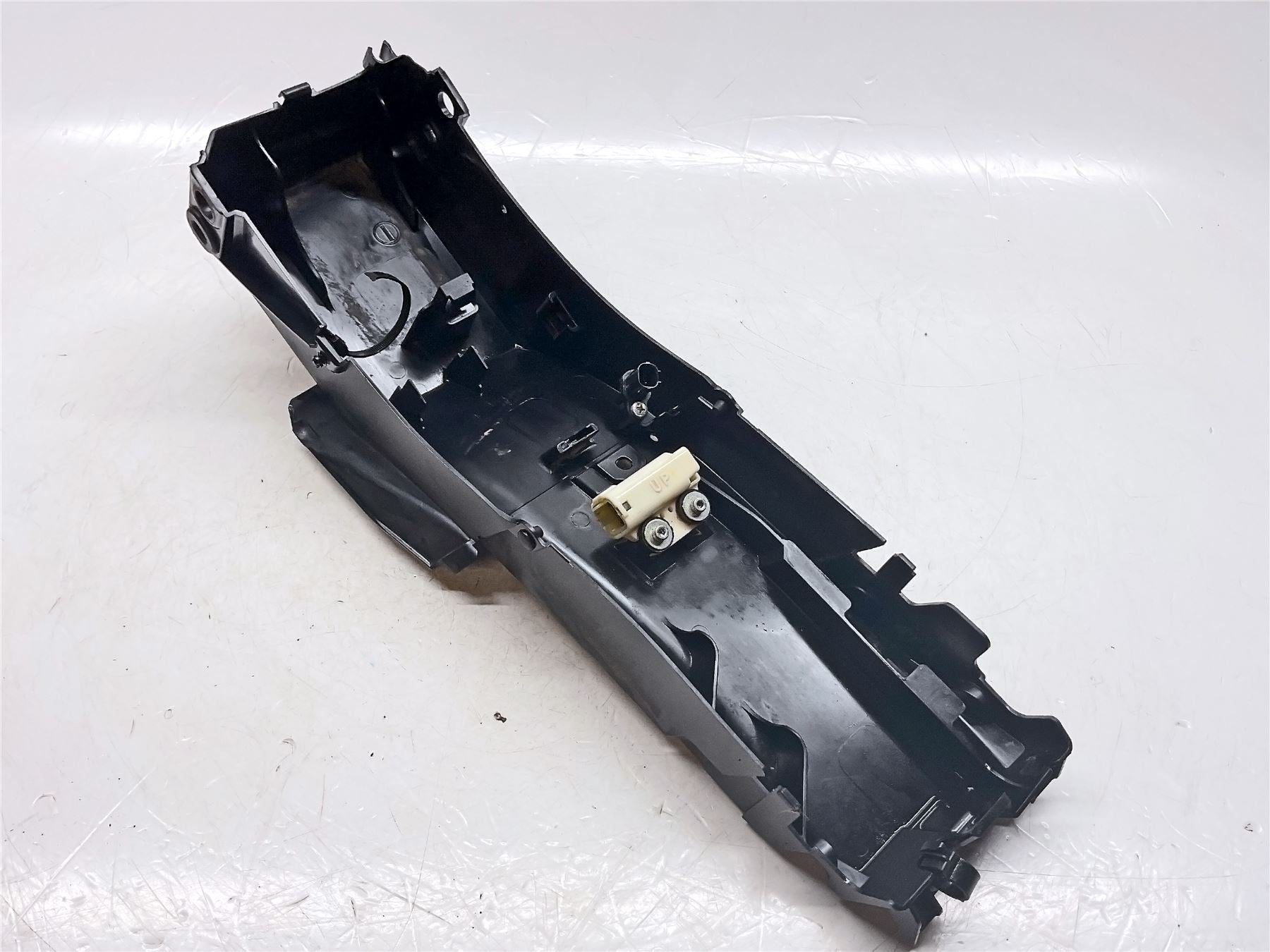 2024 Yamaha YZF R7 Undertray Baterry Box - BEB8212B00 – Motomine